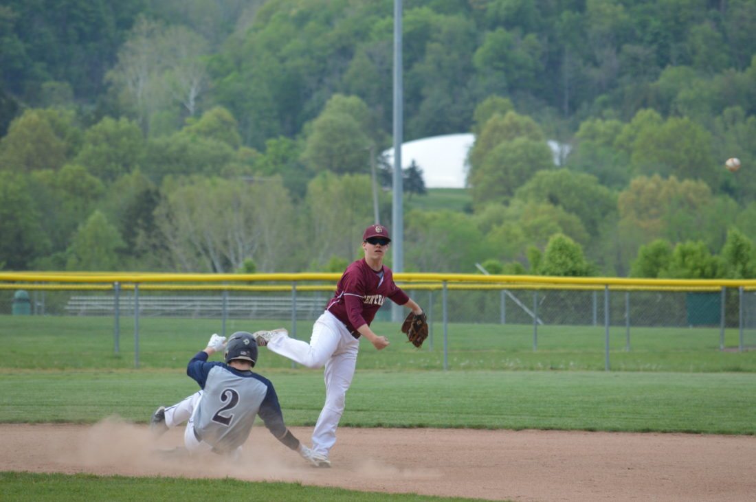 Maroon Knights Hold Off Blue Dons Rally | News, Sports, Jobs - The ...